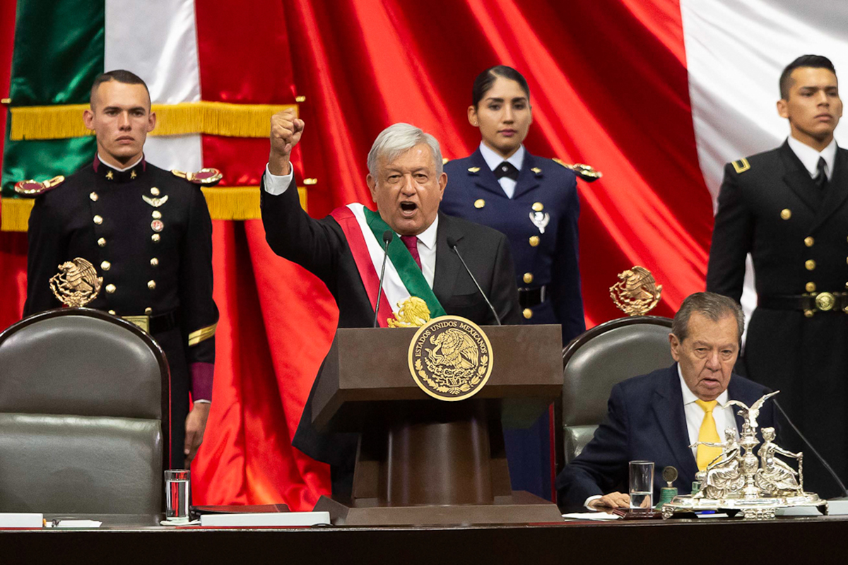Los símbolos de la 4T - Pie de Página