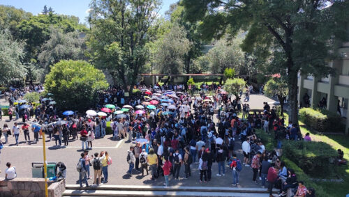 Estudiantes de la FES Acatlán en la UNAM paran labores - Pie de Página
