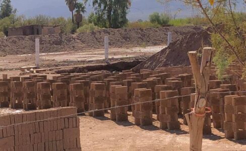 La “Ladrillera”: Tienen internet, pero no agua - Pie de Página